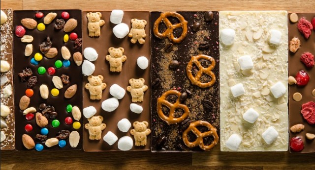 “Make Your Own” Custom Chocolate Bars | Roaming Rosie