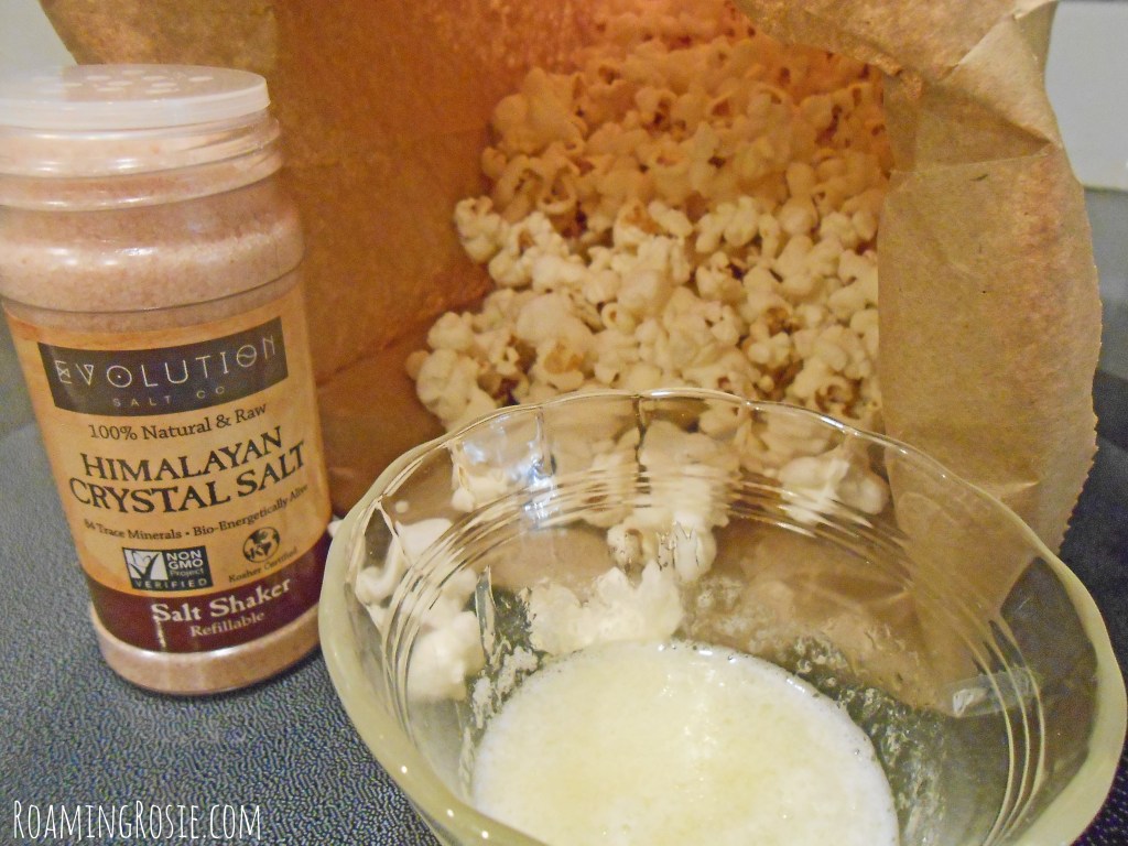Perfectly Popped Popcorn {with coconut oil} | Roaming Rosie